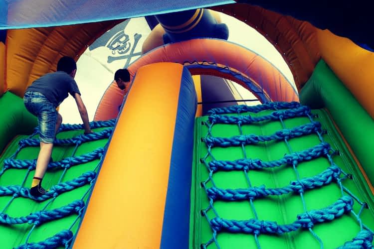 Top 5 Best Inflatable Obstacle Courses (2022 Reviews & Guide)